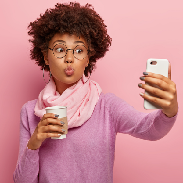 Let's celebrate selfies! 😁 😍 😘